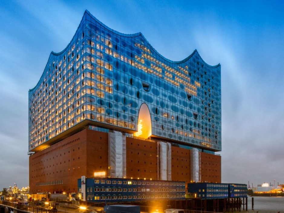 Director español debuta en la Filarmónica del Elba