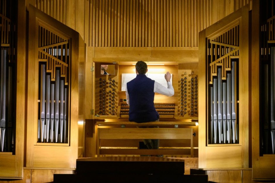 Crítica: Benjamin Alard completa el «Clavier-Übung» de Bach